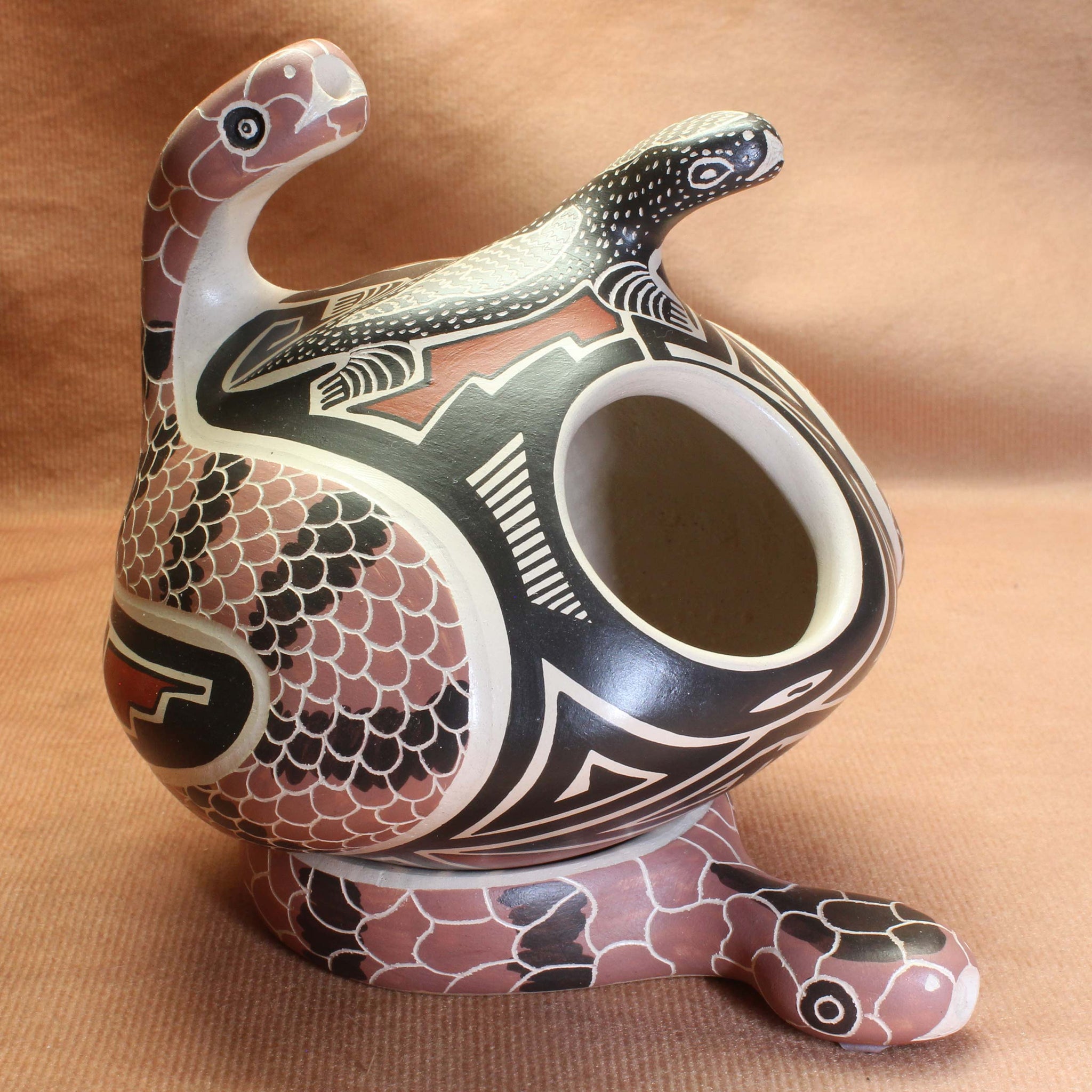 Señor Jorge Guillén - Pit Viper Pottery - Mata Ortiz Mexican Pottery
